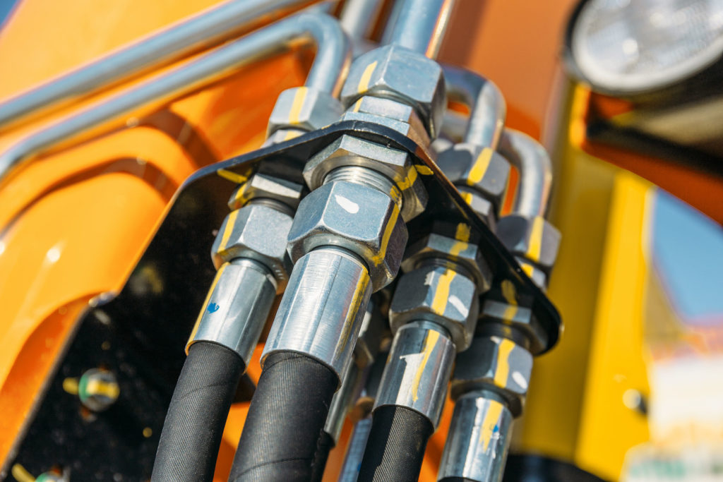 Vente de flexibles hydrauliques en Haute Savoie | Reparation moteur ...